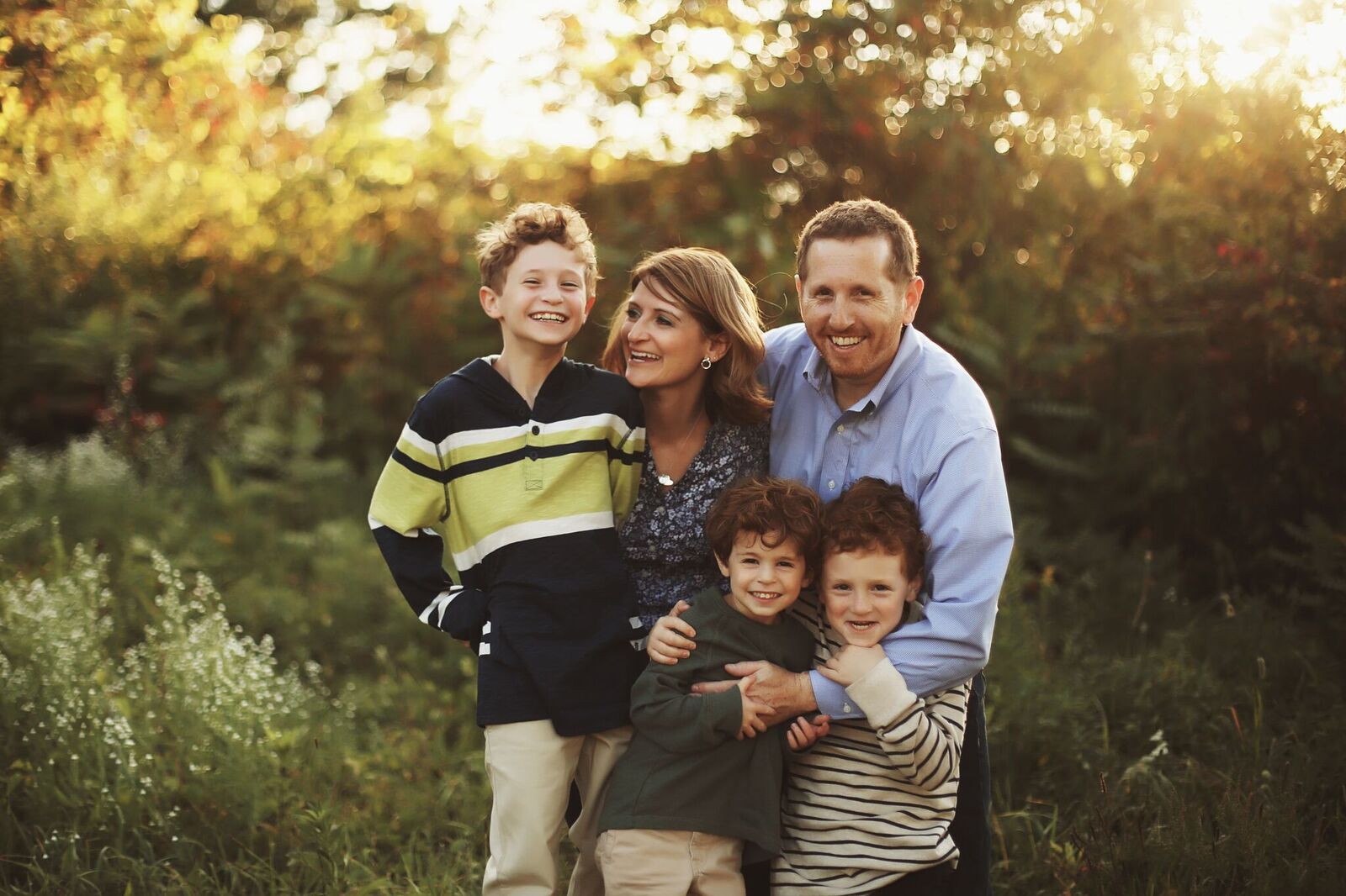 Family Photo: 10 Tips for a Great Family Photo Shoot - M.O.B. Truths